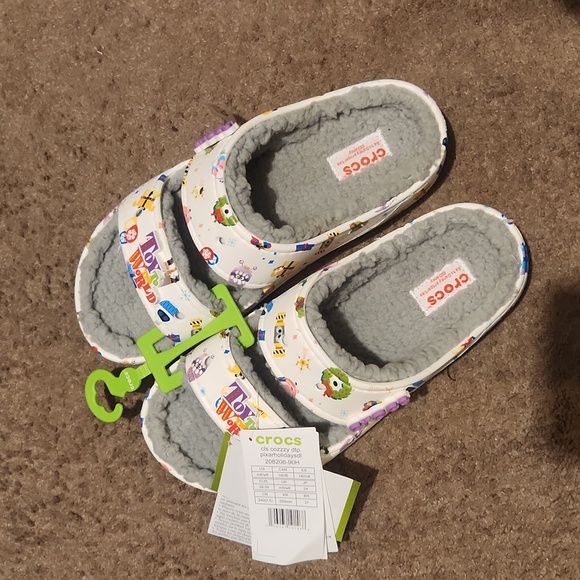 CROCS | Shoes | Disney Christmas Holiday Toy To The World Pixar 222 ...